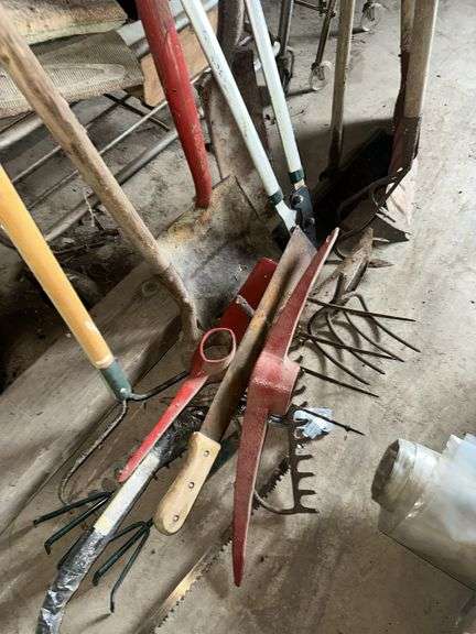 Assorted Long Handle Tools - Auction Ohio