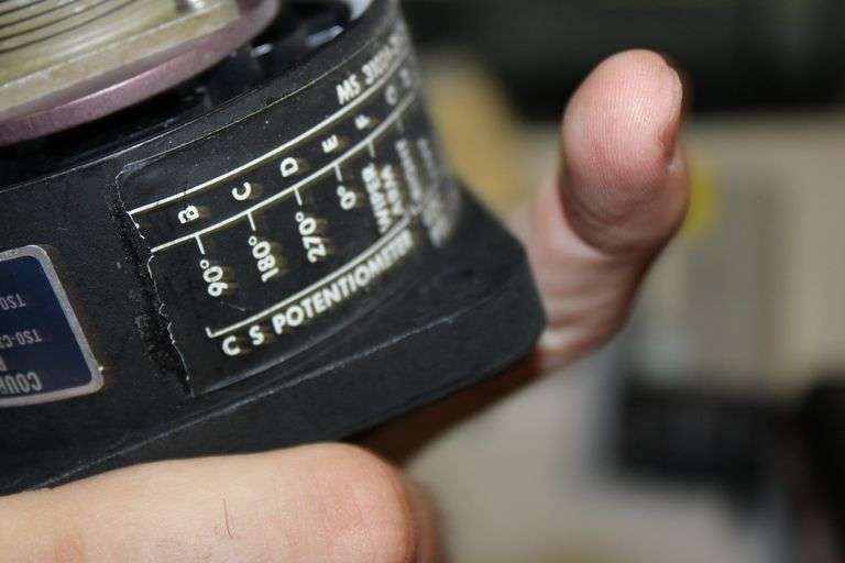 Aircraft Radio and Control Course Indicator - Auction Ohio