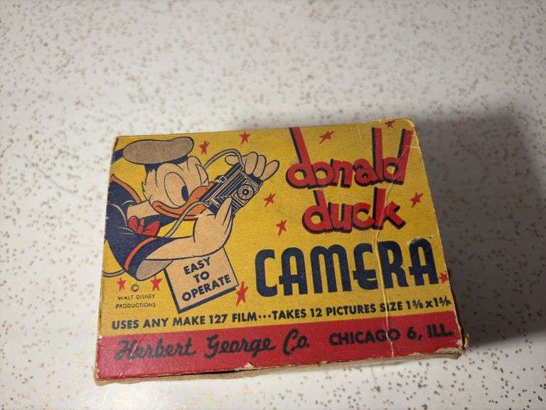 Donald Duck Camera in Box - Auction Ohio