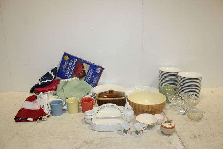 Dishware, Glassware & Softgoods - Auction Ohio