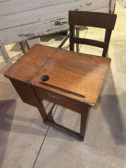 Antique school desk with chair – quarters on Oak - Auction Ohio