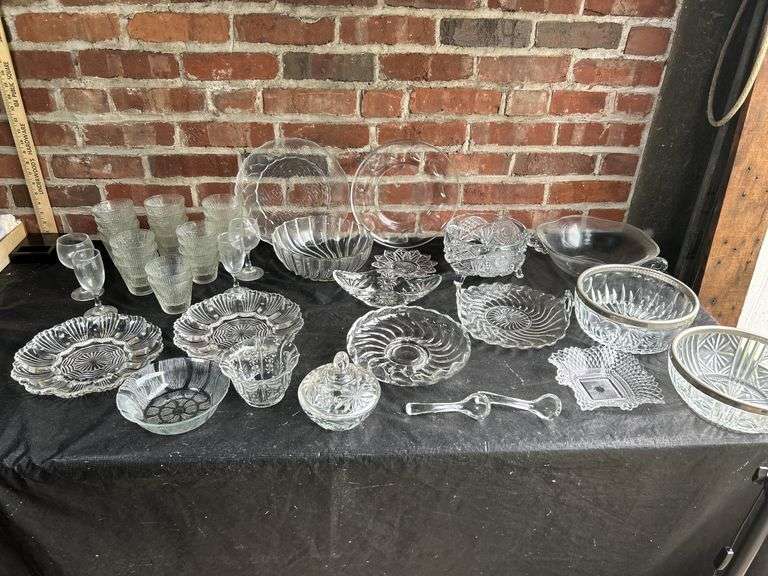 Variety of Clear Glass Items - Auction Ohio