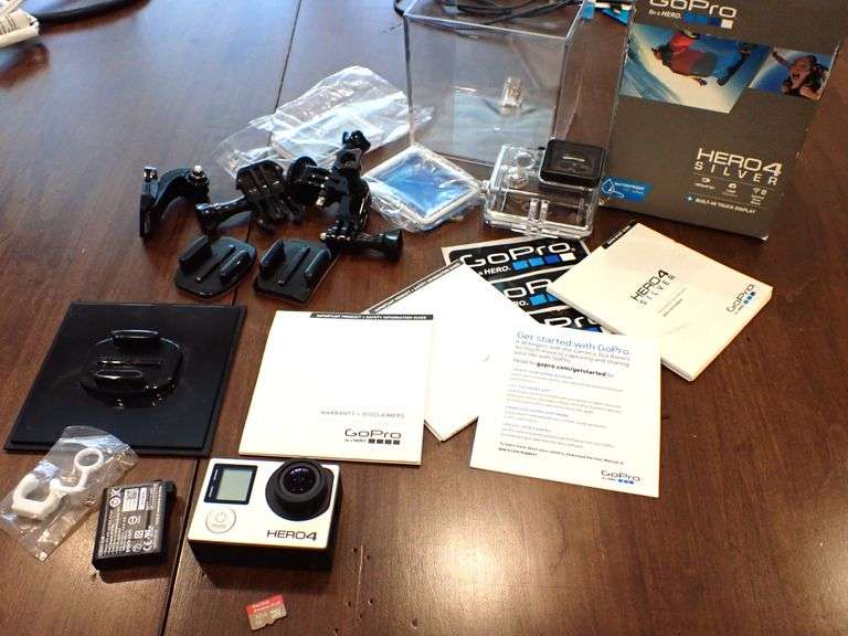 GoPro Hero 4 Silver Camera package w/32g card & battery - Untested - no ...
