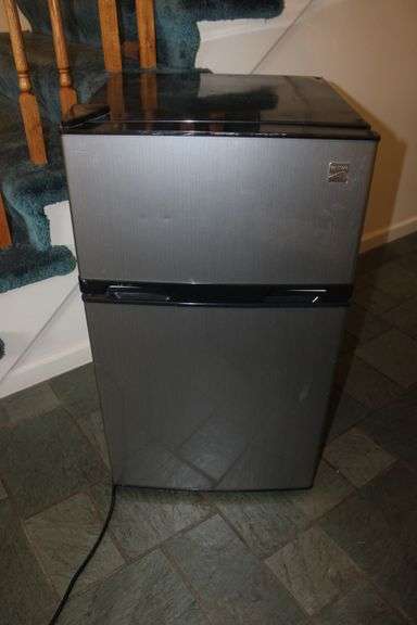 Kenmore Mini Refrigerator Freezer - Auction Ohio