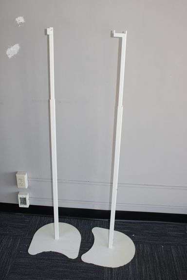 White Metal Stands - Auction Ohio