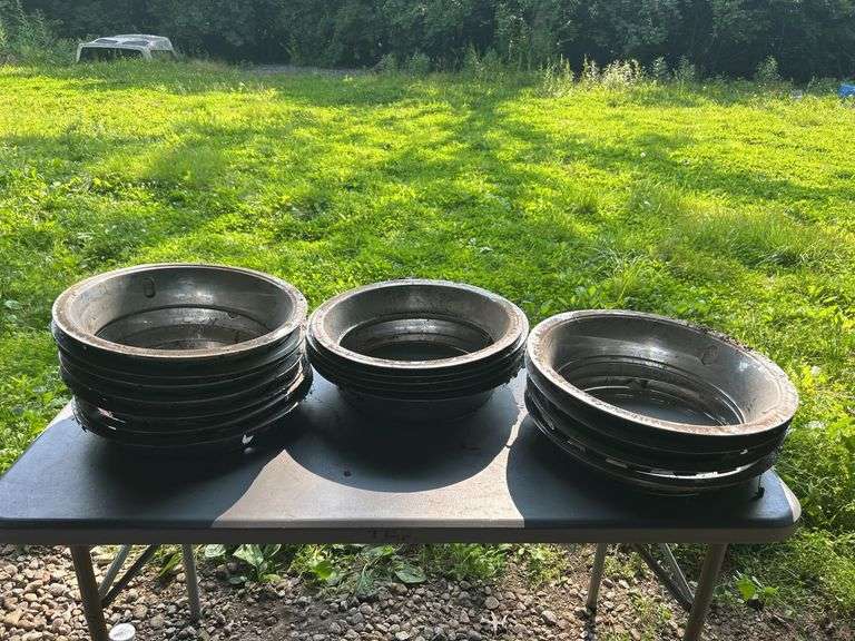 Hub Cap Rings in Metal Construction - Auction Ohio
