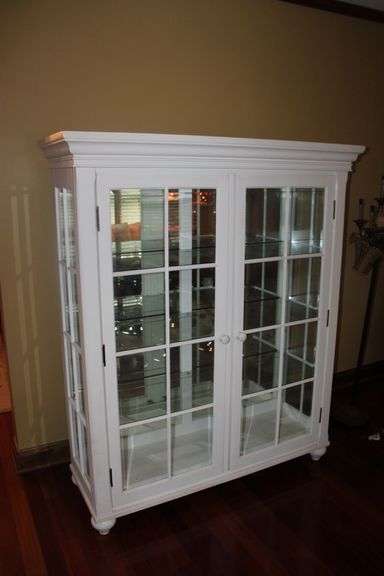 White Display Cabinet - Auction Ohio