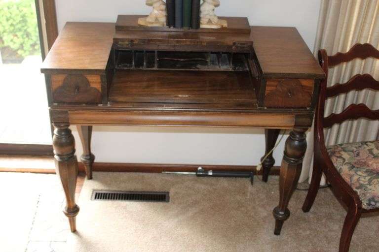 Antique Writing Desk - Auction Ohio