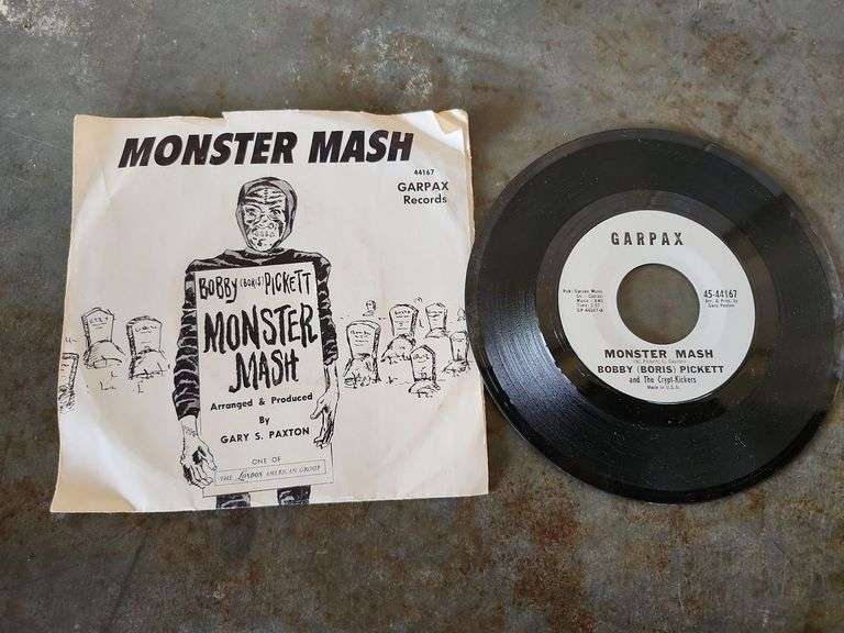 Monster Mash 45 Record - Auction Ohio