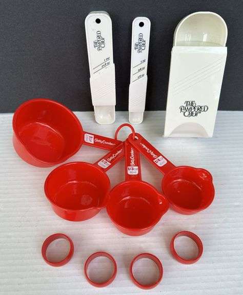 Pampered Chef Adjustable Measuring Cups/Spoon Set, Betty Crocker ...