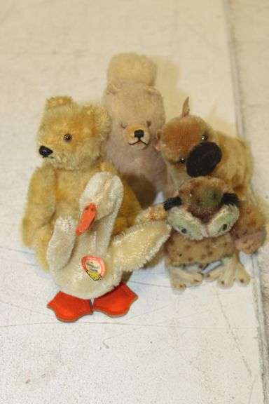 Steiff Stuffed Animals - Auction Ohio