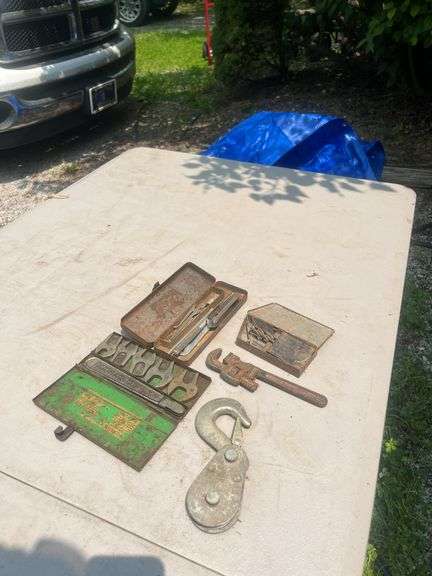 Vintage tool kit - Auction Ohio