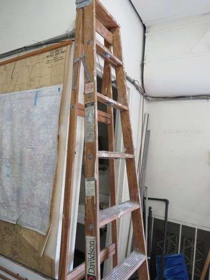 Step Ladder - Auction Ohio