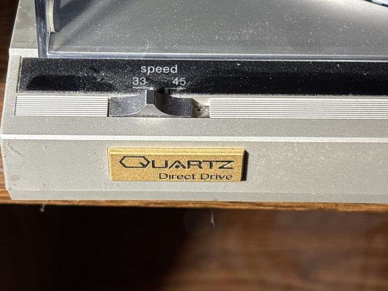 Techniques Quartz Turntable - Auction Ohio