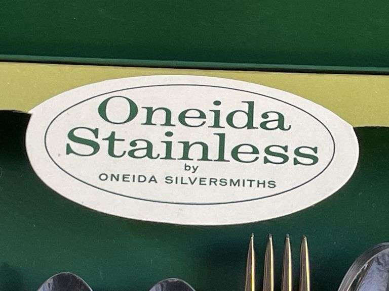 VTG Oneida Stainless Set - Auction Ohio