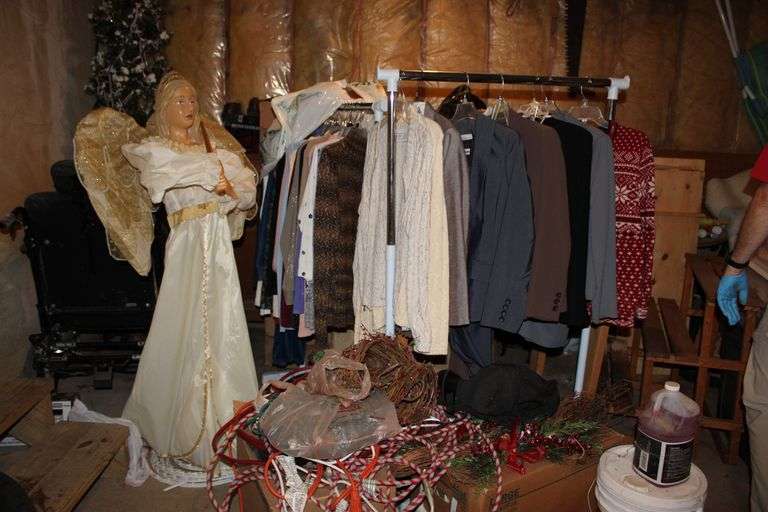 Angel, Clothing & More - Auction Ohio