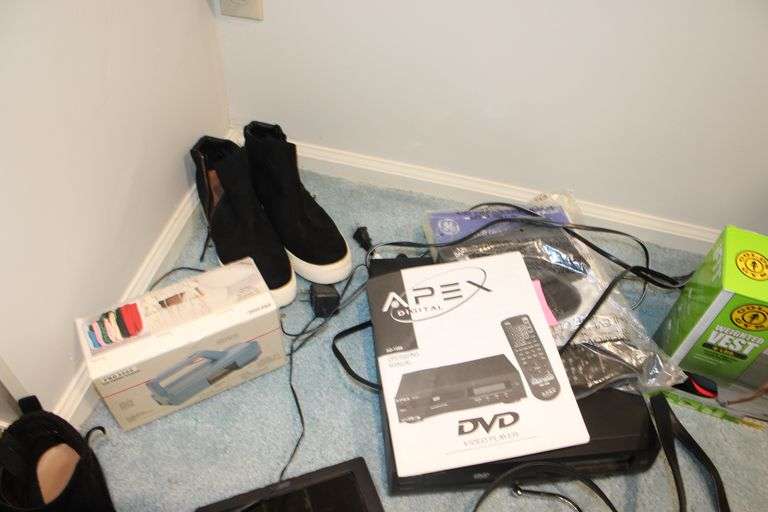 Mixed Closet Assortment - Auction Ohio