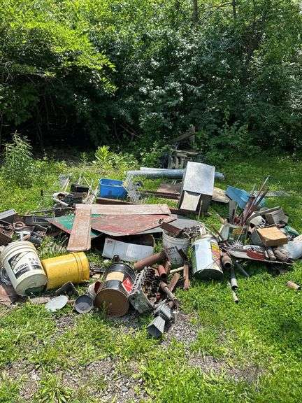 Scrap Metal, Signs, and Industrial Items Lot - Auction Ohio