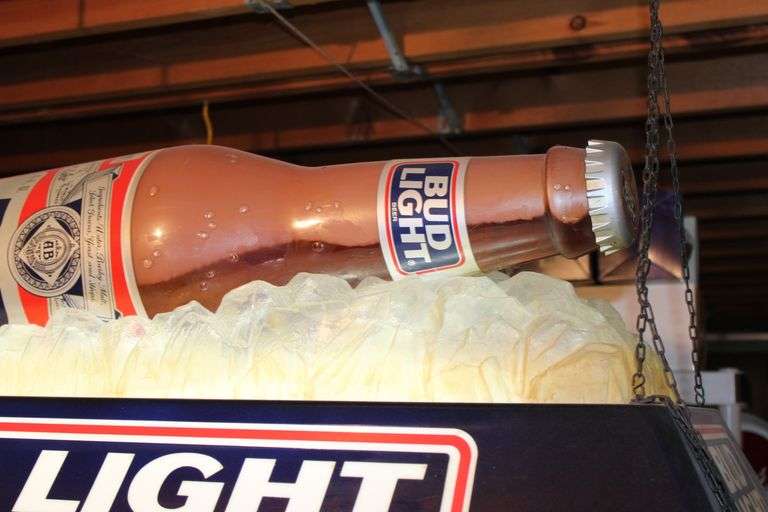 Bud Light Beer Pool Table Light - Auction Ohio