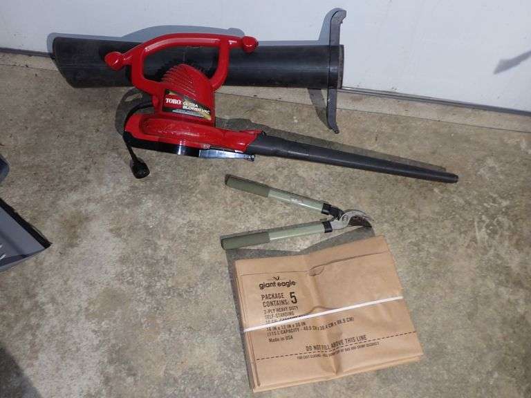 Toro ULTRA BLOWER VAC w/attachment - New Yard Waste Bags - General ...