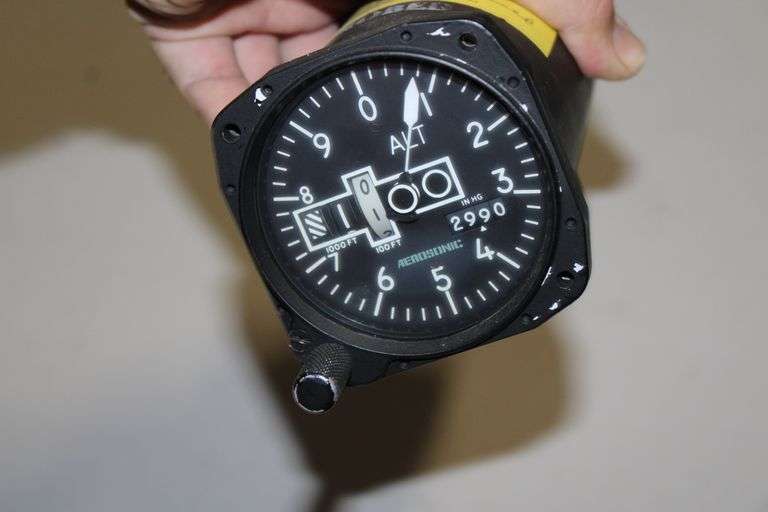 Aerosonic Altimeter - Auction Ohio