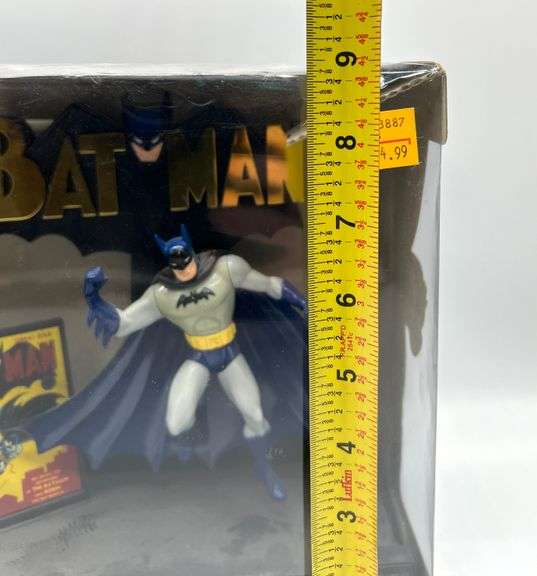 Kenner - Classic Batman Figurine - Auction Ohio