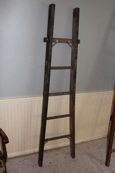 Wood Extension Ladder - Auction Ohio