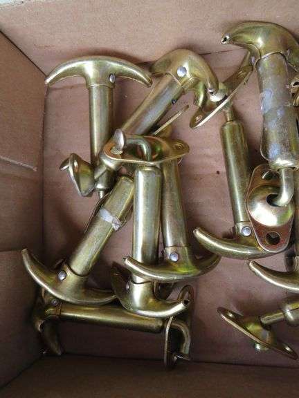 Stretch Latches - Auction Ohio