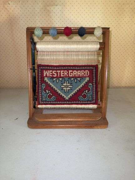 Table top Loom - Auction Ohio