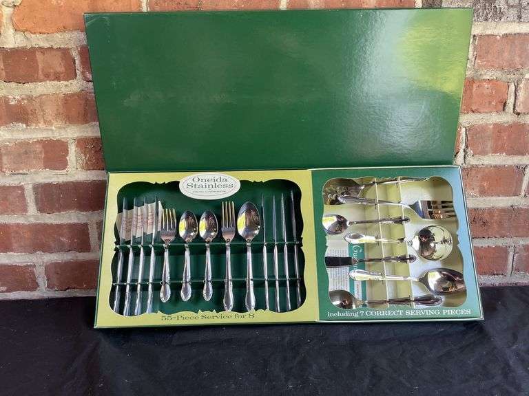 VTG Oneida Stainless Set - Auction Ohio