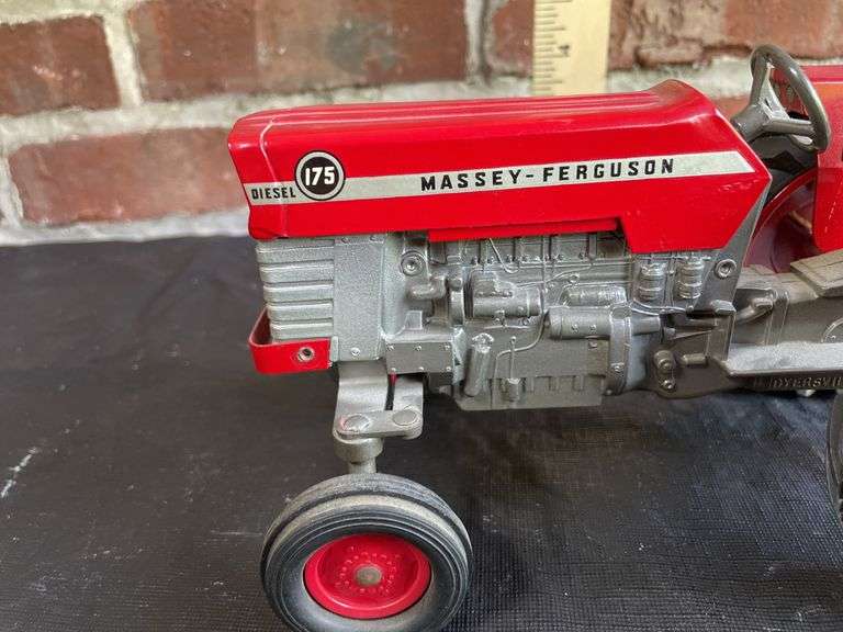 Ertl Massey-Ferguson 175 Model - Auction Ohio