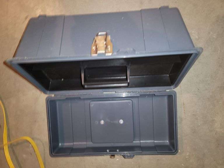 Stack on Toolbox - Auction Ohio