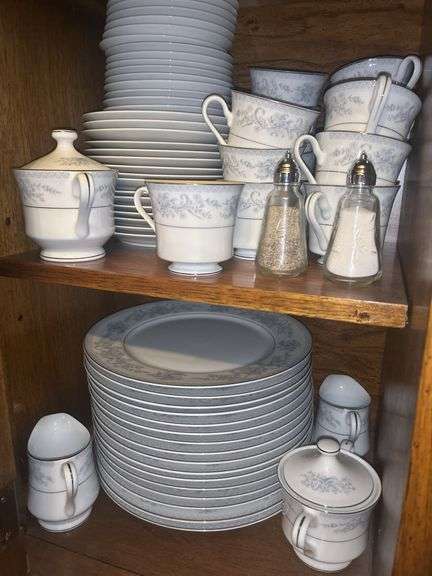 Mikasa "Dresden Rose" Dinnerware Collection - Auction Ohio