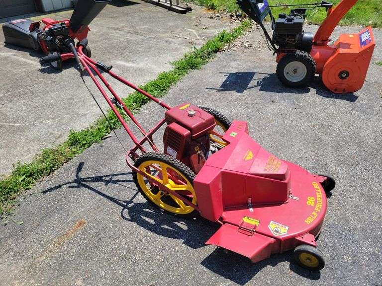 Yazoo High Wheel 26” Self Propelled Mower - Auction Ohio