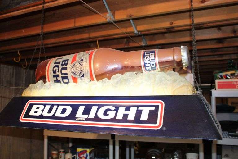 Bud Light Beer Pool Table Light - Auction Ohio