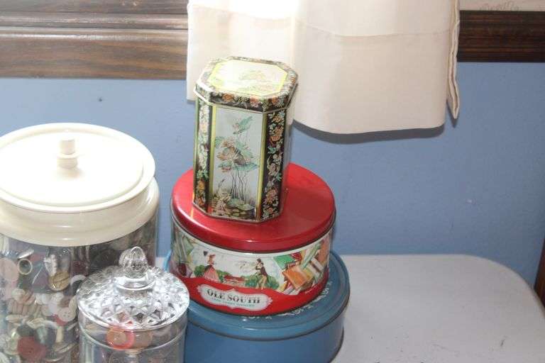 Button Jars and Tins - Auction Ohio