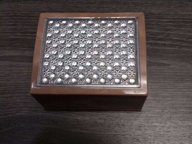 Vintage Merle Norman Face Powder Box - Auction Ohio