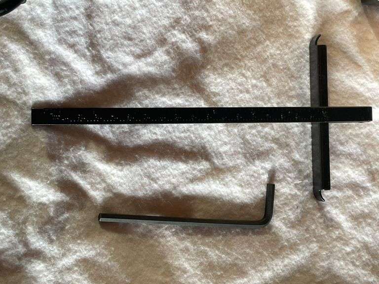 Mini Circular Saw - Auction Ohio