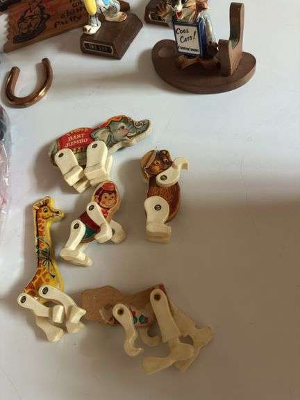 Vintage toys and cool cat collectibles - Auction Ohio