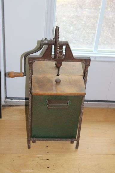 Hand Crank Churn - Auction Ohio