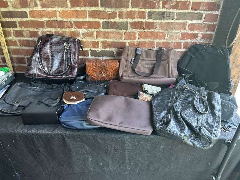Purses! - Auction Ohio