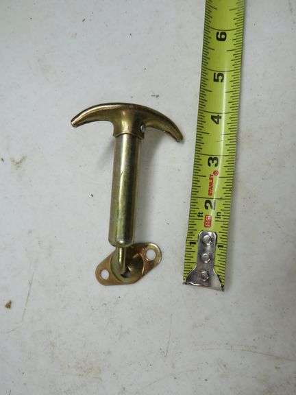 Stretch Latches - Auction Ohio