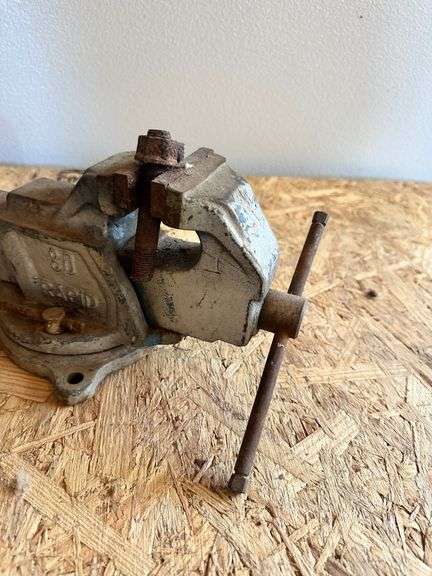 Bench Vise - Auction Ohio