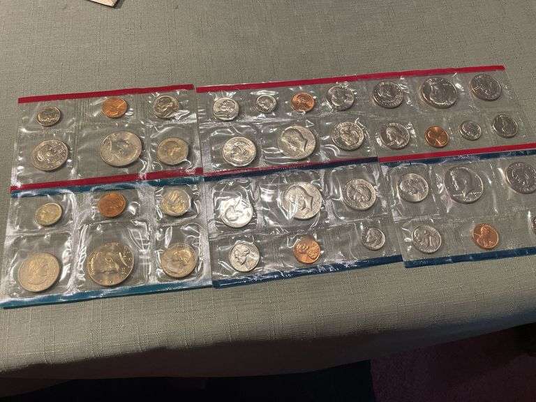 1979 & 1981 US Mint Uncirculated Coin Sets - Auction Ohio