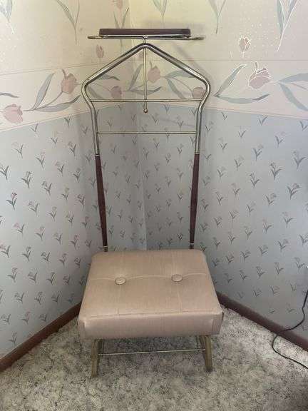 Vintage MCM Men's Valet - Auction Ohio