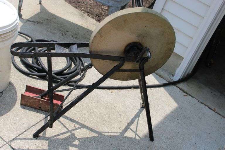 Sharpening Stone Stand - Auction Ohio