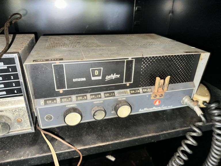 Vintage Hallicrafters Radios - Auction Ohio