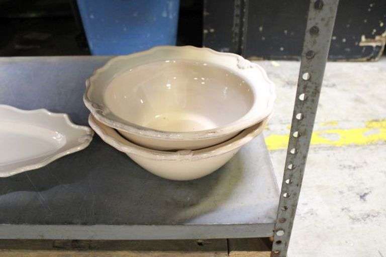 Val Do Sol Made in Portugal Cream Ceramic Dishware Set - Auction Ohio