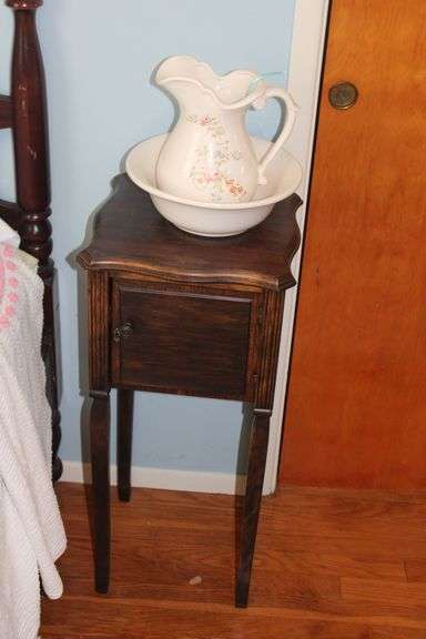 Pitcher, Basin & Bedside Table - Auction Ohio