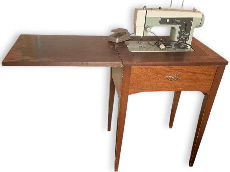 SEARS KENMORE ELECTRIC SEWING MACHINE WITH STAND. - Auction Ohio